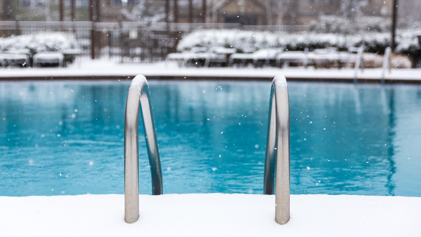 The health benefits of cold plunging in your winter pool – Penguin Leisure